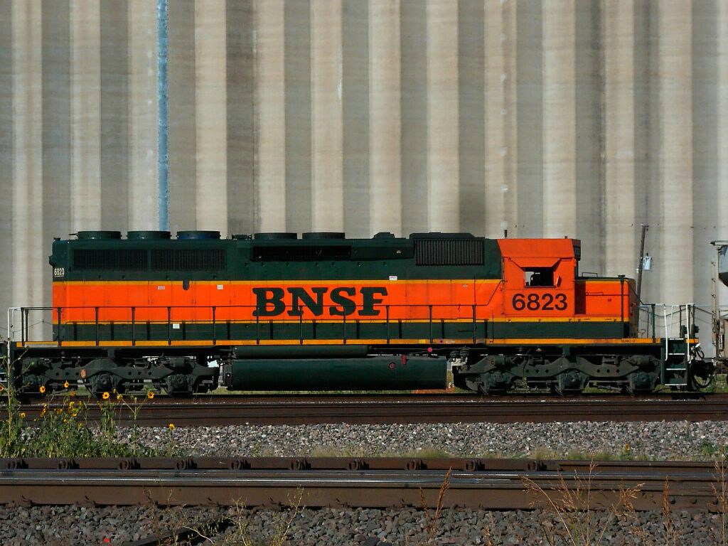 BNSF 6823
